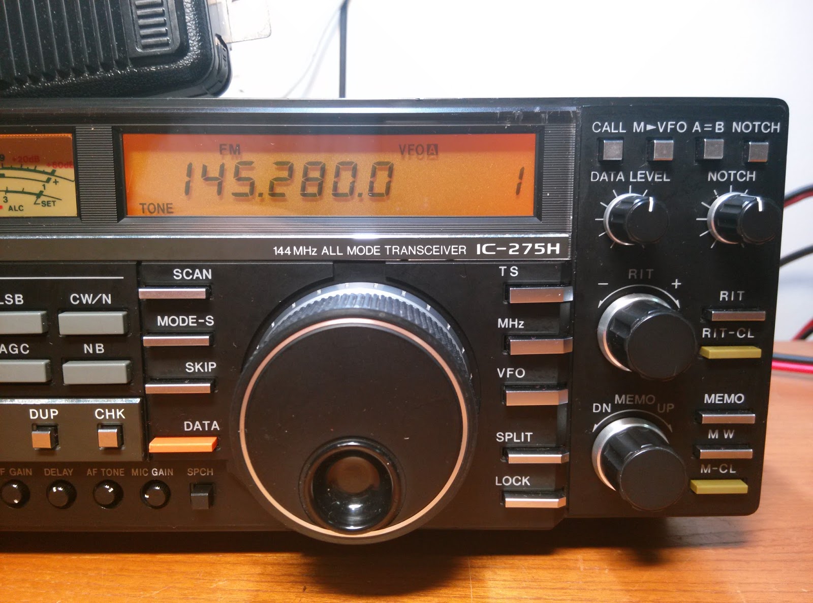 Heru-Radiomart: ICOM IC-275H VHF All Mode Transceiver