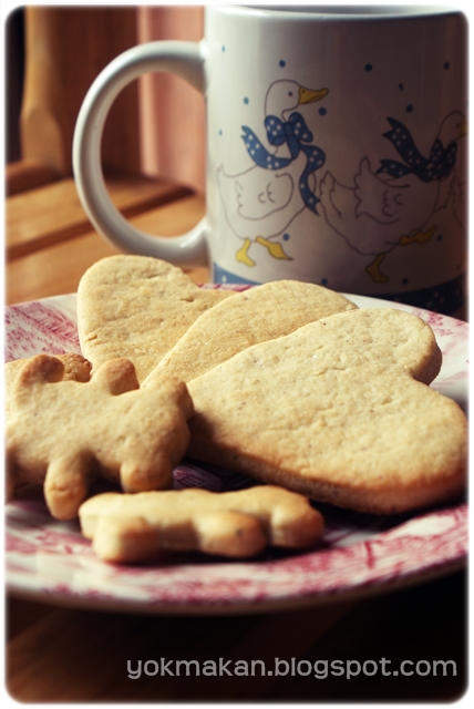 Biskut Gandum Penuh Berempah - Wholemeal Spiced Cookies - Yok Makan!