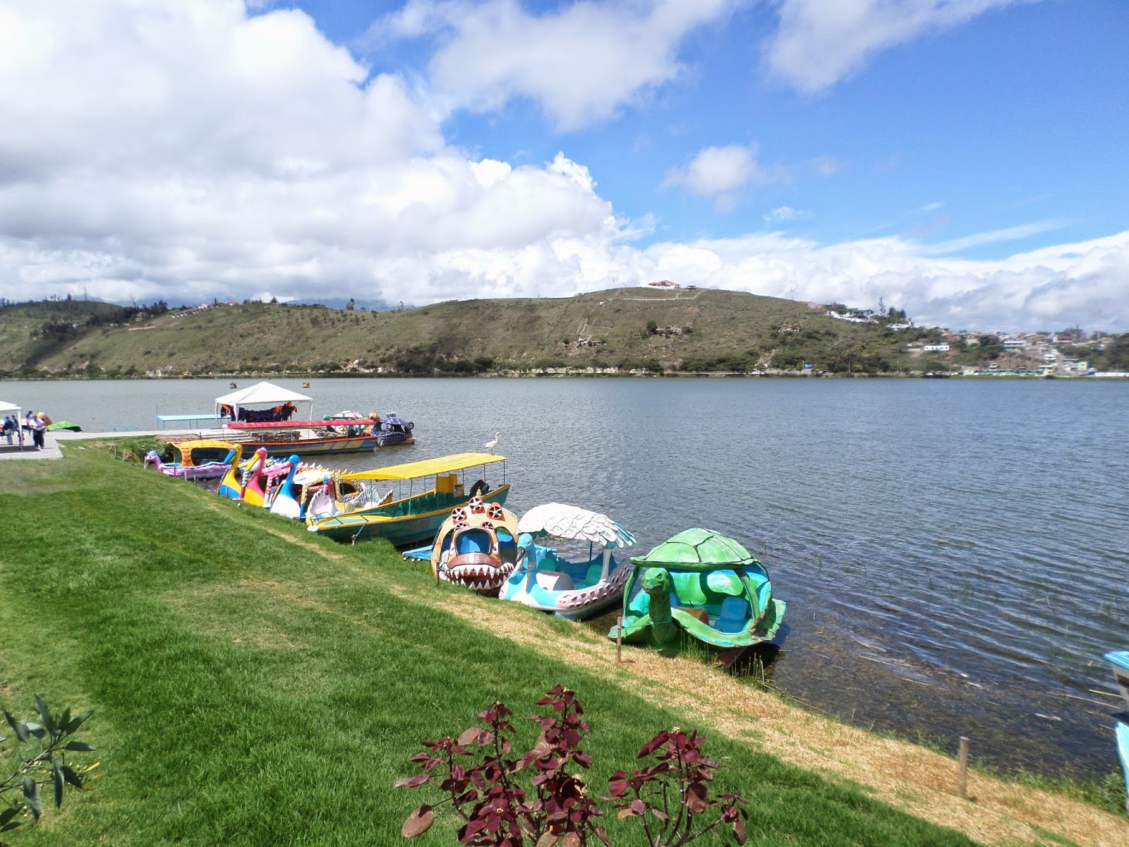 Una Visión hacia lo mejor de Imbabura - Ecuador : Laguna de Yahuarcocha
