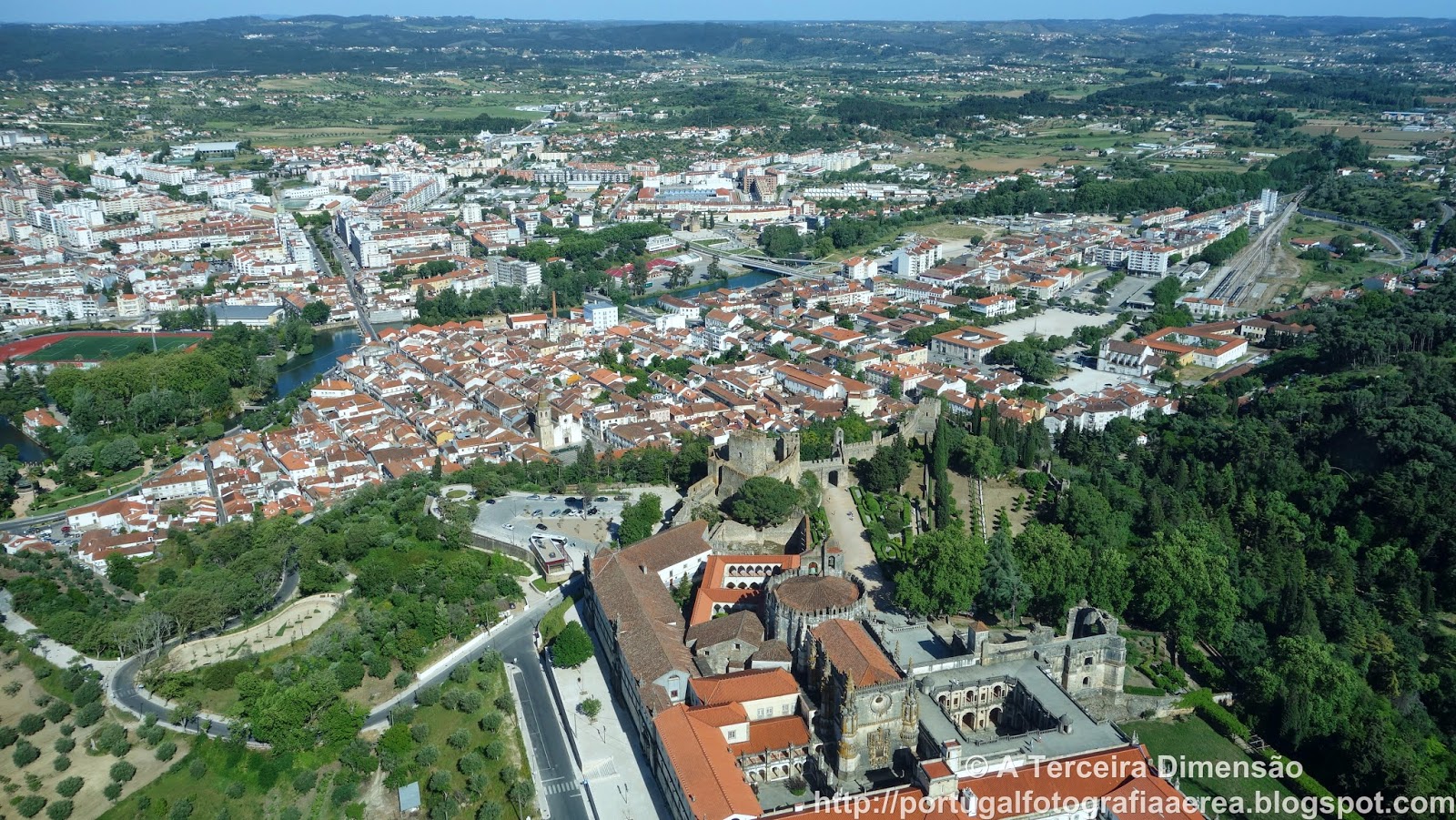 A Terceira Dimensão: Tomar A Terceira Dimensão: Tomar