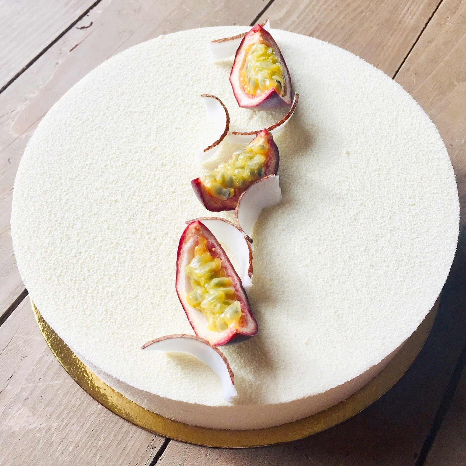 J'en reste baba: Entremets exotique noix de coco, fruits de la passion