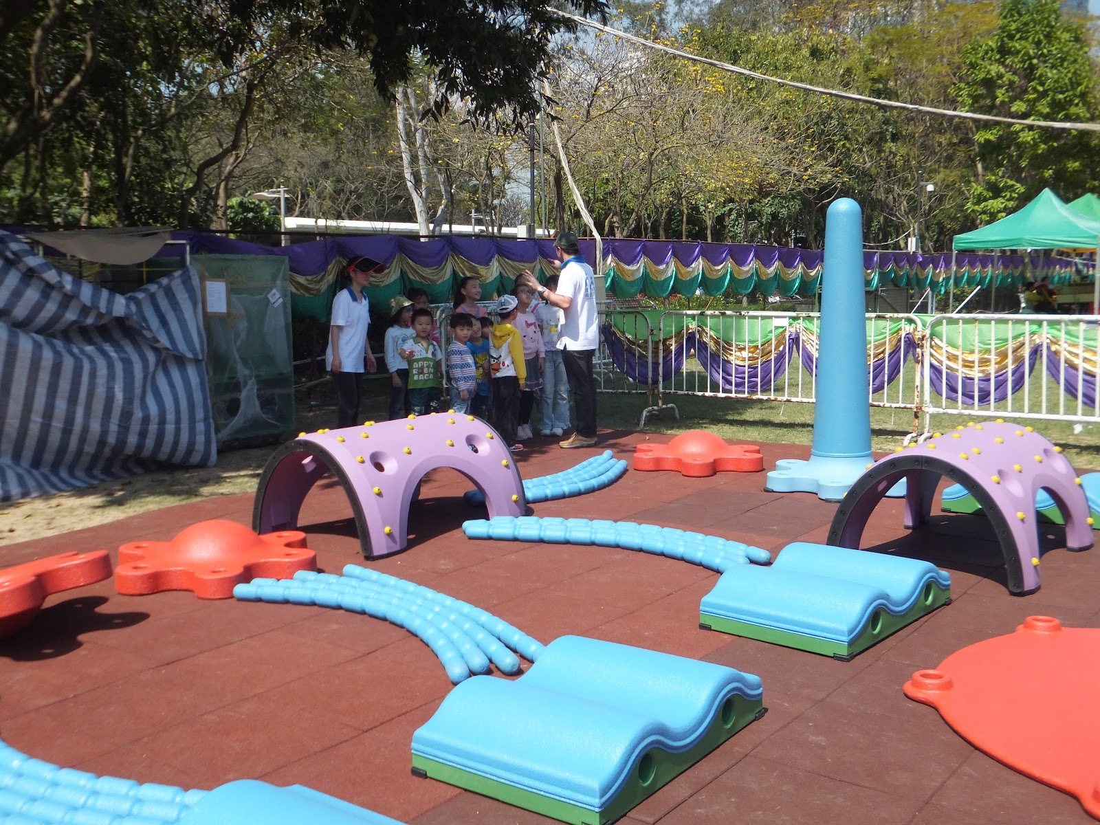 Children Play Element