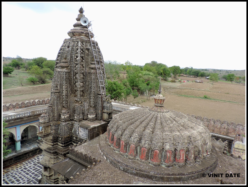 पळशीचा भुईकोट_Palashi Land Fort