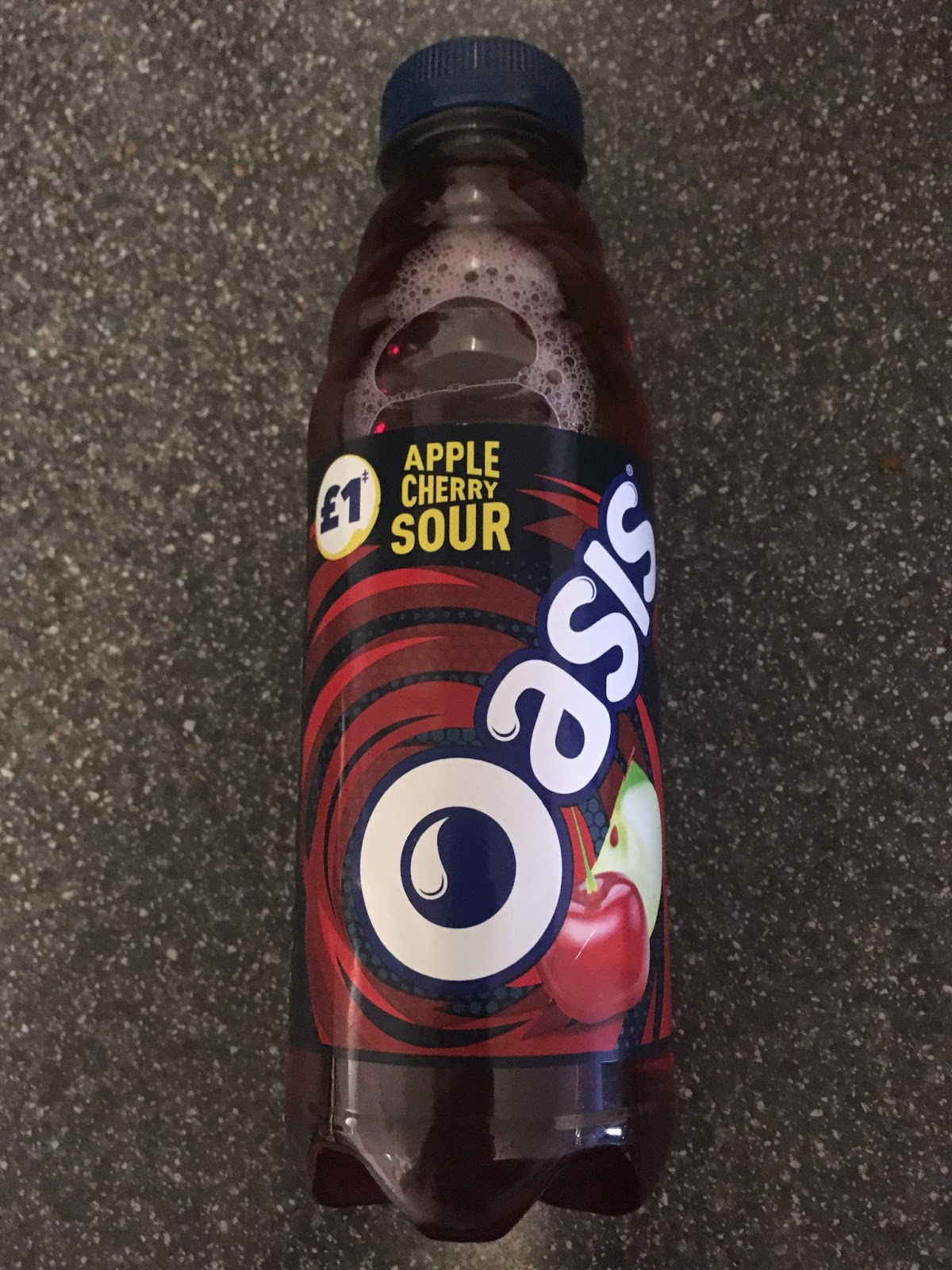 A Review A Day: Today's Review: Oasis Apple Cherry Sour