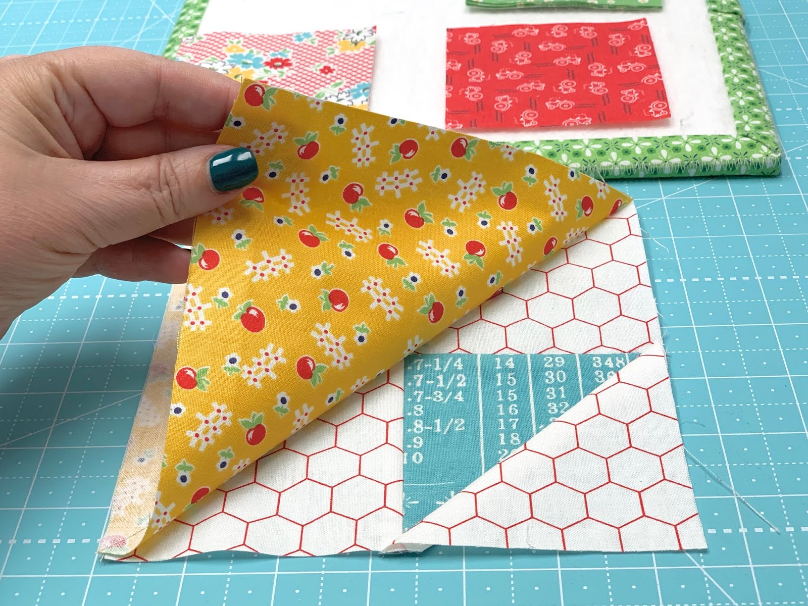 Bee In My Bonnet: Vintage Block Along - Week 19 - Picnic Block!!