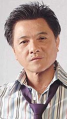 running in red stilettos : ricky lo’s interview with anne hathaway goes ...