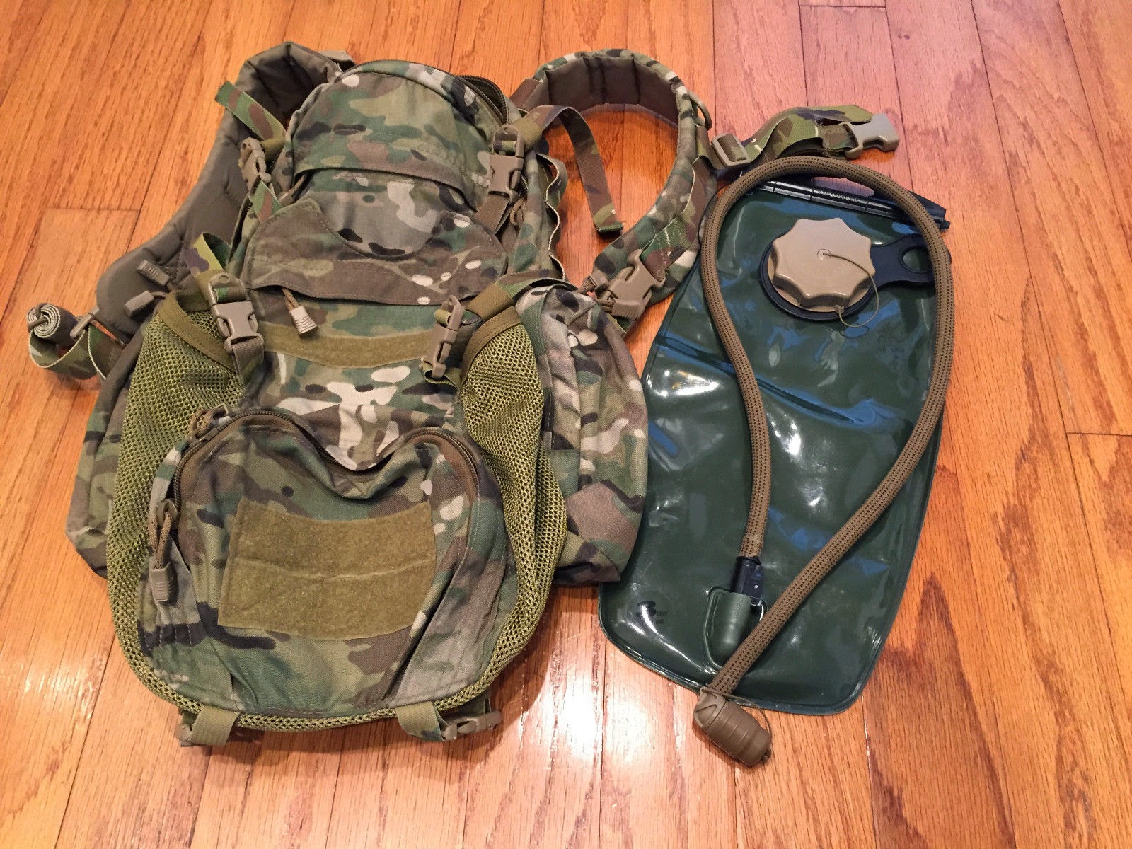 Webbingbabel: Eagle Industries Yote Hydration Pack