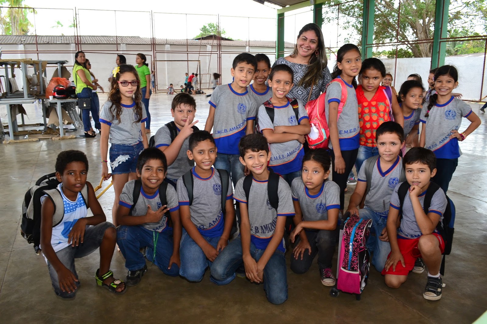 Escola Amazonas recebe novo mobiliário escolar