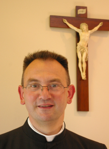 Te Deum laudamus!: CNS Video Interview with Bishop Fellay; US District ...