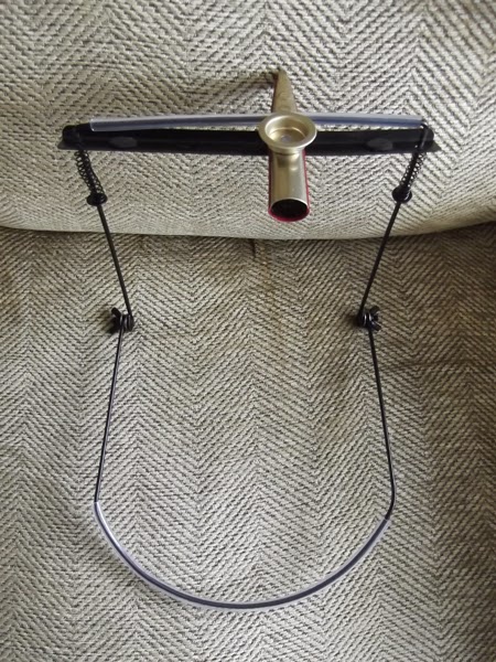 guitar bashin': New Musical Instrument - A Kazoo