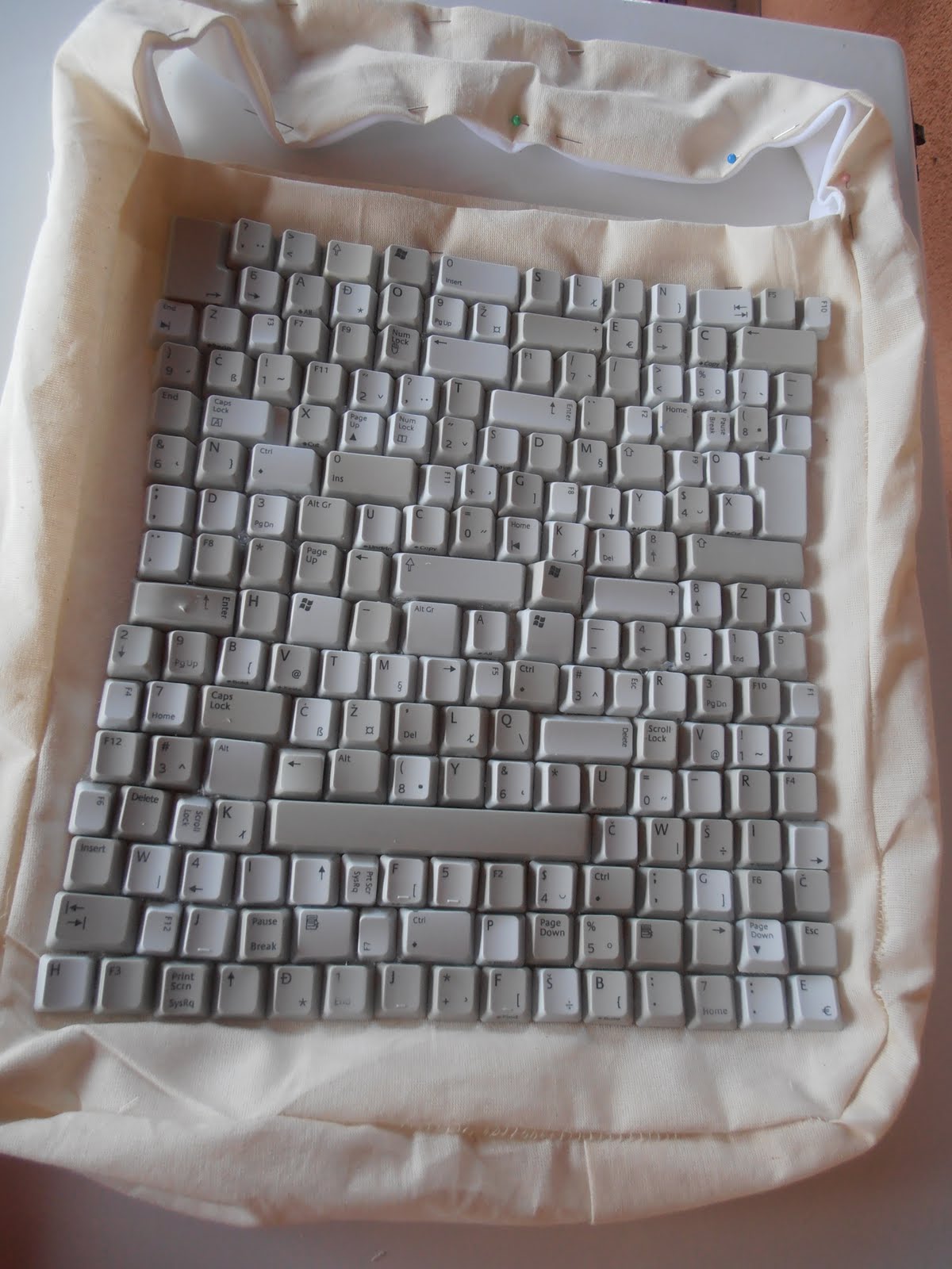 A la fashion from Geek World: Keyboard bag!