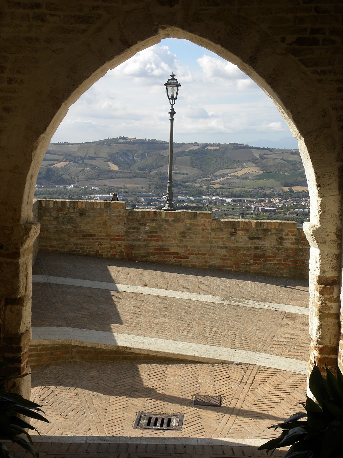 Spinetoli ( AP ), sentinella picena sulla Valle del Tronto - THE MARCHE ...