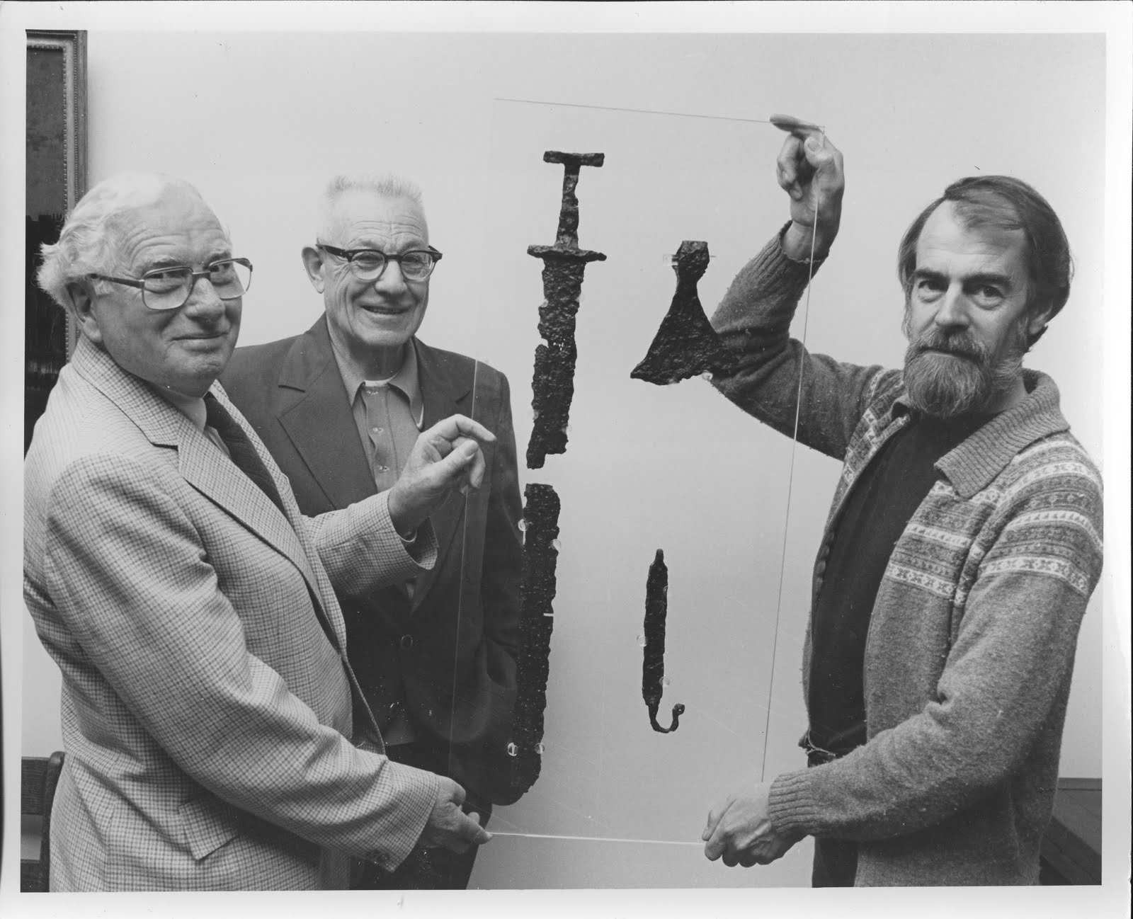 Nipigon Museum The Blog: The Beardmore Relics Hoax or History Part 1, WHAT