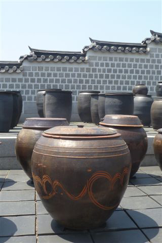sunday pottery: ONNGI AT GYEONGBOKGUNG PALACE