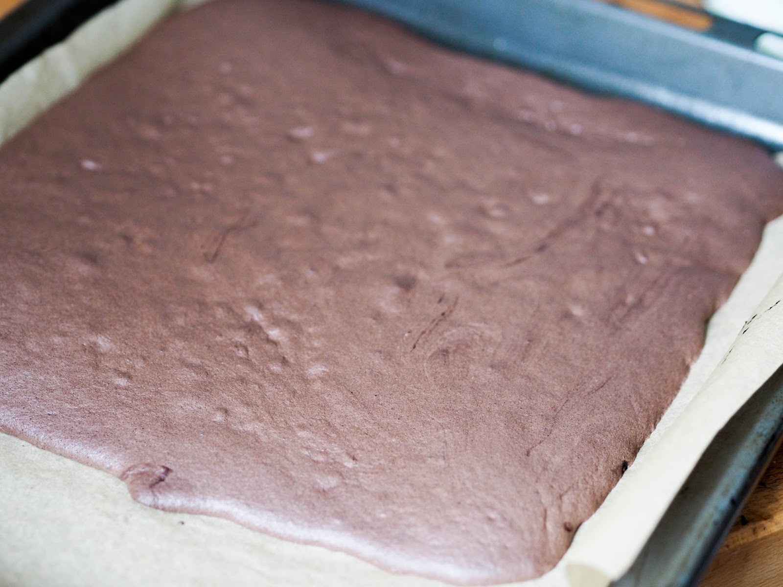 Smooth and cooking : BEZLEPKOVÁ ČOKO ROLÁDA S JAHODAMI