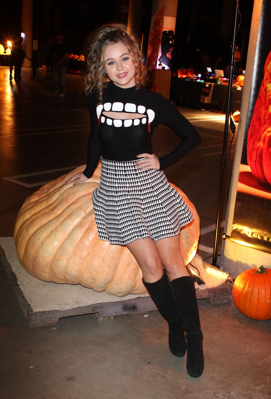 Starlet Arcade: Hot Brec Bassinger