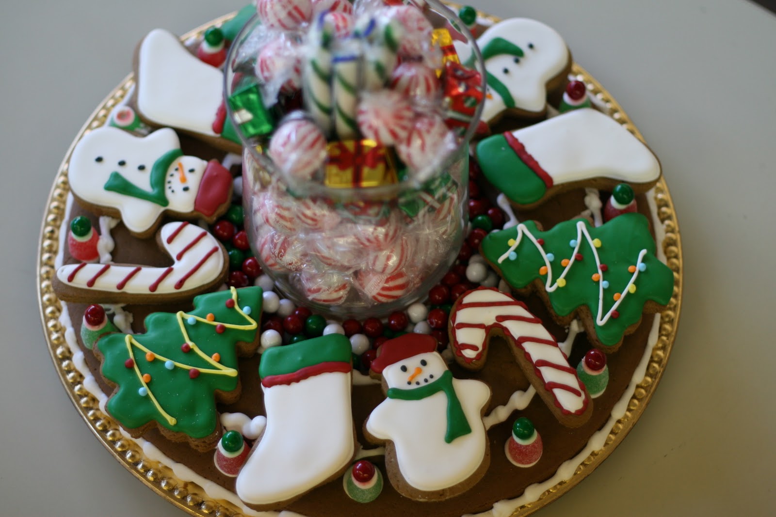The Solvang Bakery & Gingerbread Company: Holiday Cookie and Candy ...