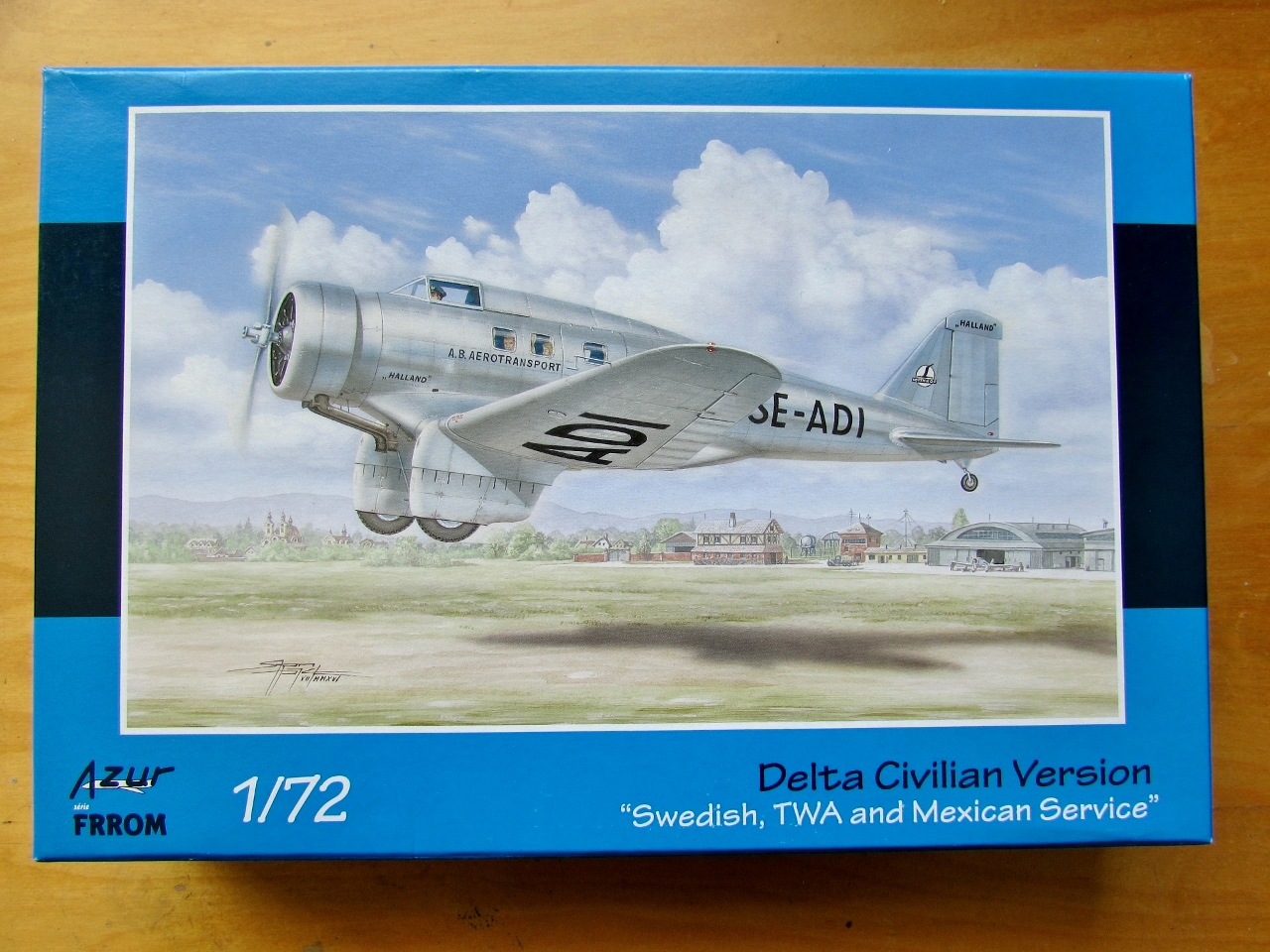 Wings of Intent: Northrop Delta civilian version - AZUR/FRROM 1/72nd scale