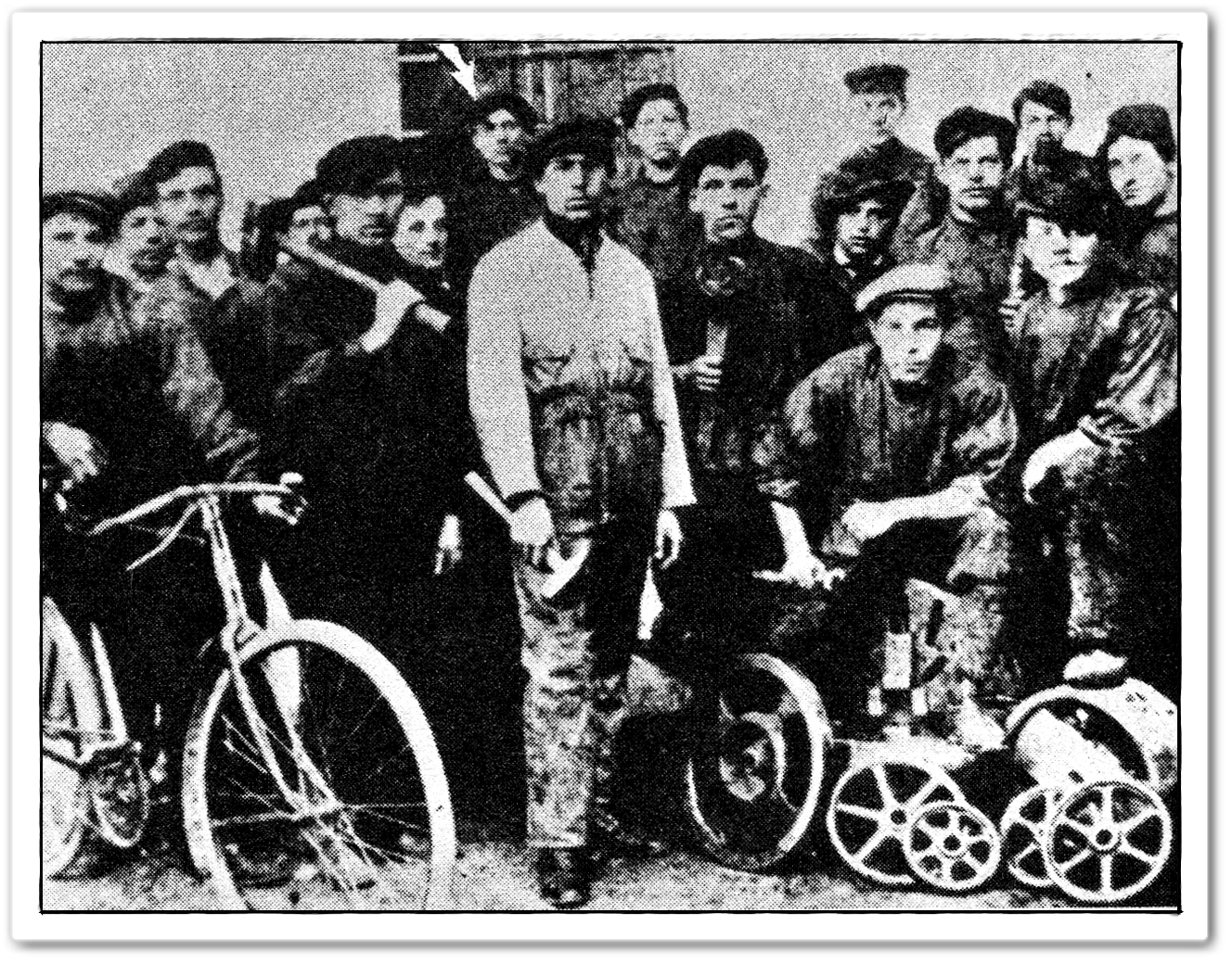 Yugopapir: Kako je nastala prva Titova fotografija: Uspomena na fabriku ...