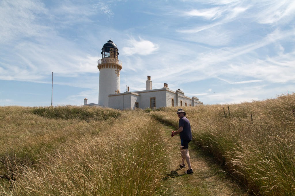Sea kayaking with seakayakphoto.com: Murder at Little Ross Lighthouse.