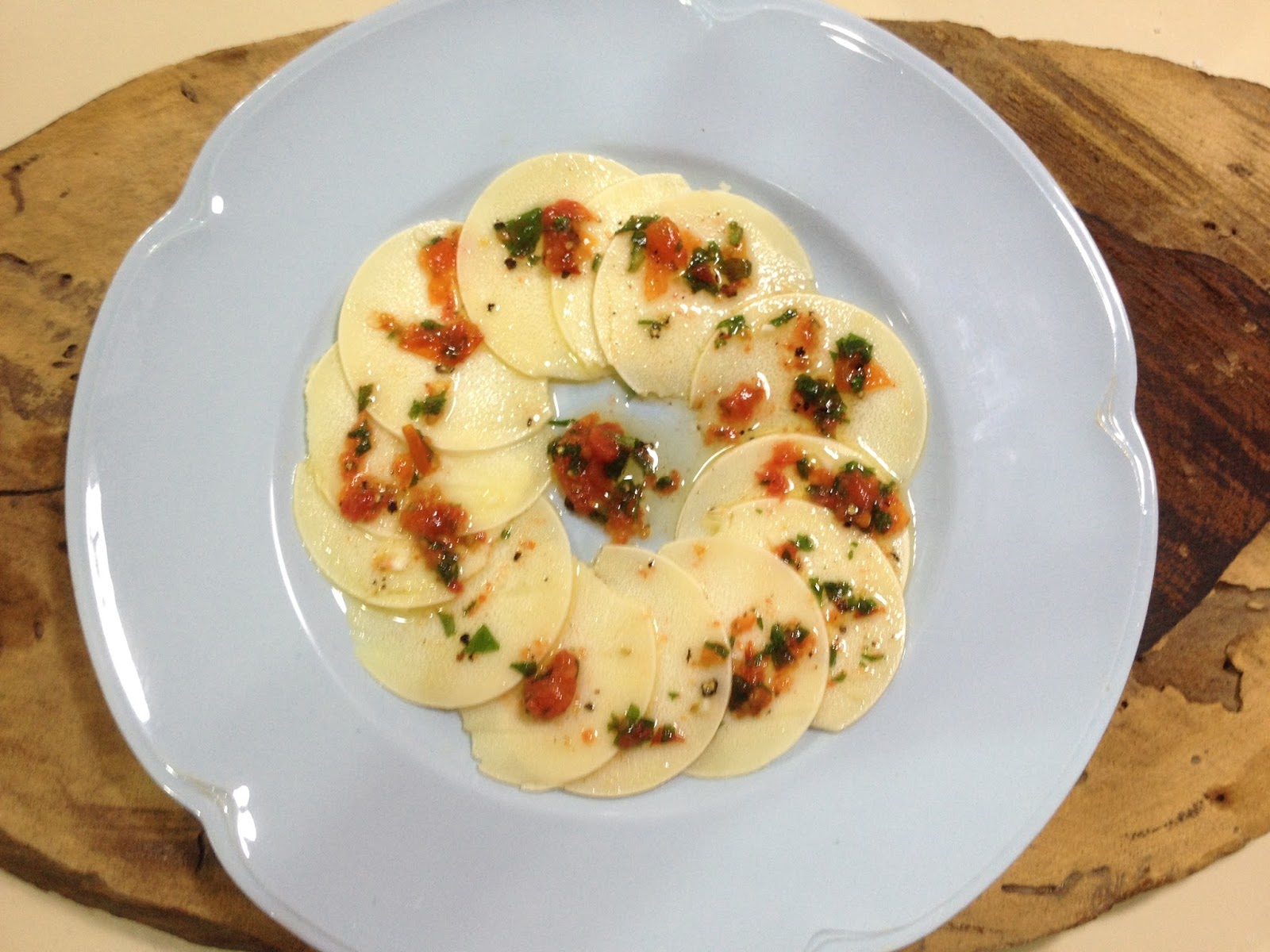 Comidas & Rumos: CARPACCIO DE PUPUNHA FRESCO COM VINAGRETE DE TOMATE ...