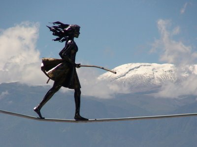 La Cuerda del Equilibrista: Equilibristas ilustrados (y esculpidos)