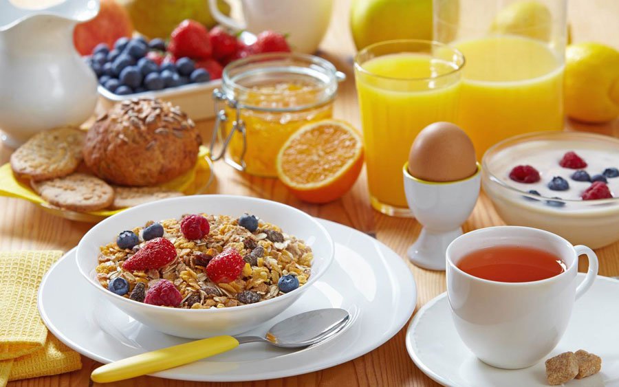 Dietética Naturel: La Importancia del Desayuno