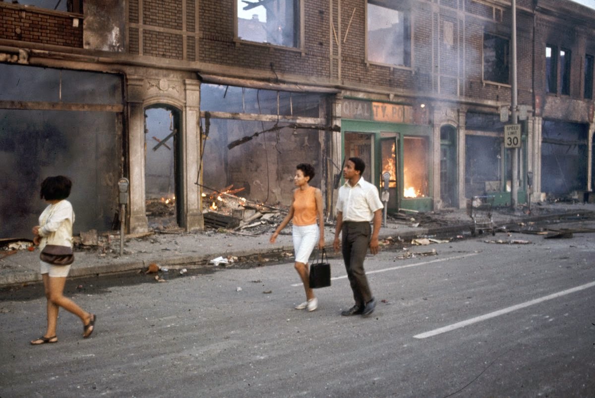 Earth In The Past: Powerful Photos That Show Detroit Protest In 1967