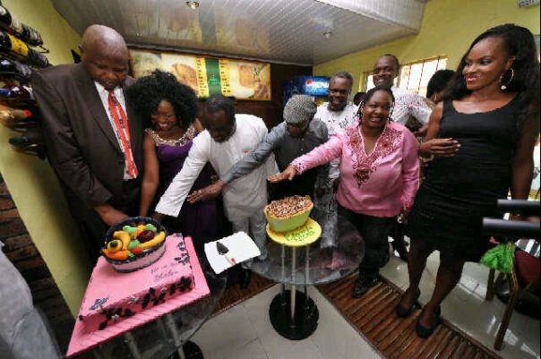 Its Simply Stephanie Blog.........: Singer Kefee Opens Restaurant ...