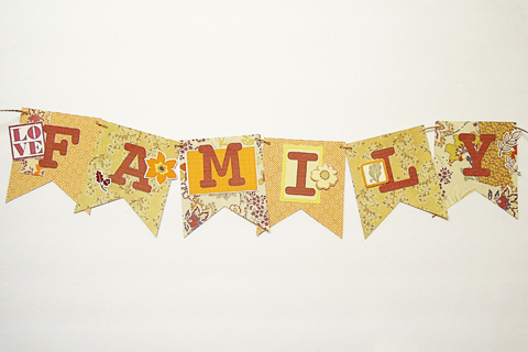 sei lifestyle: Handmade Family Banner Decor