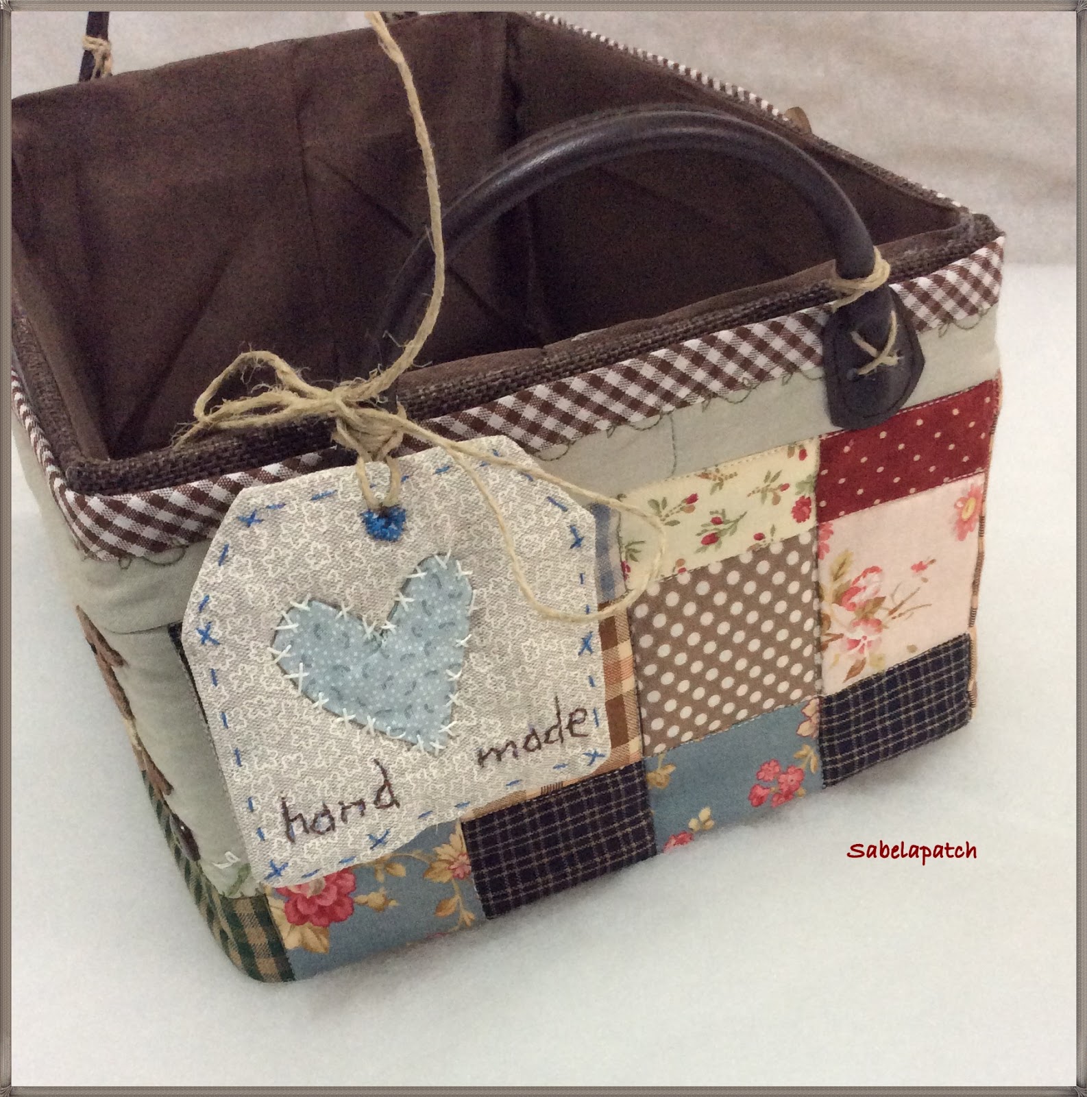 Sabela Patchwork: Cesta forrada para telas