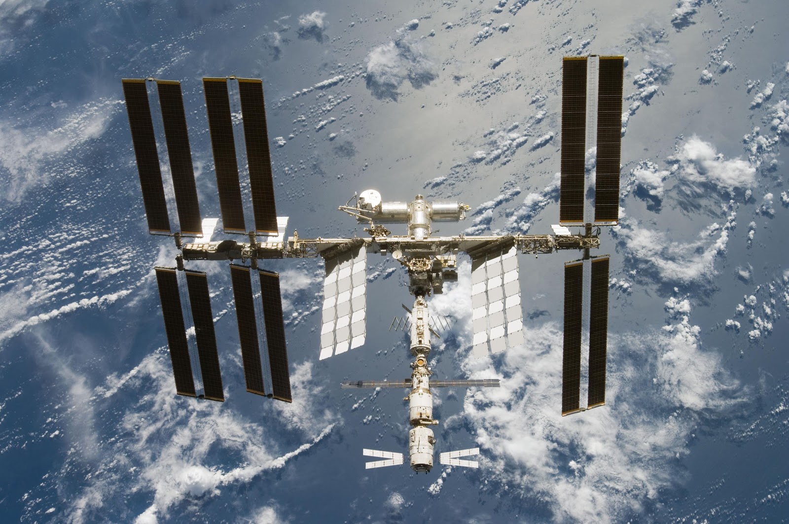 Photonic Positive: Space: Inside the ISS
