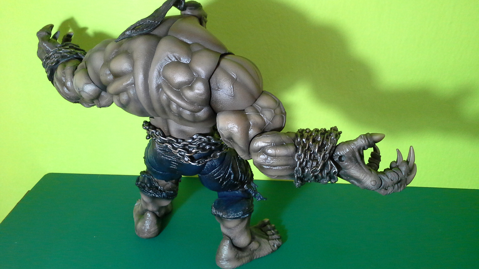 JUST Custom Toy: Custom repainted version of Pitt vs Hulk