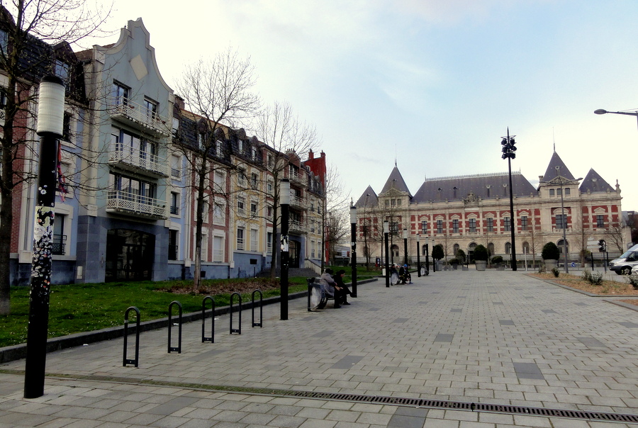 TRAVEL AND LIFESTYLE DIARIES - : Roubaix, France