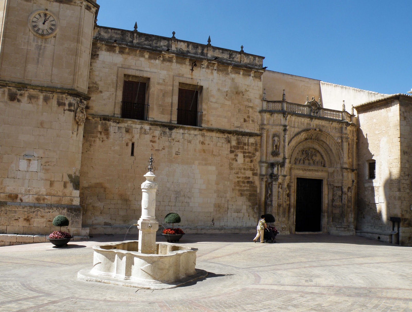 Alicante a pie: BIAR, DEL SANTUARIO AL CASTILLO
