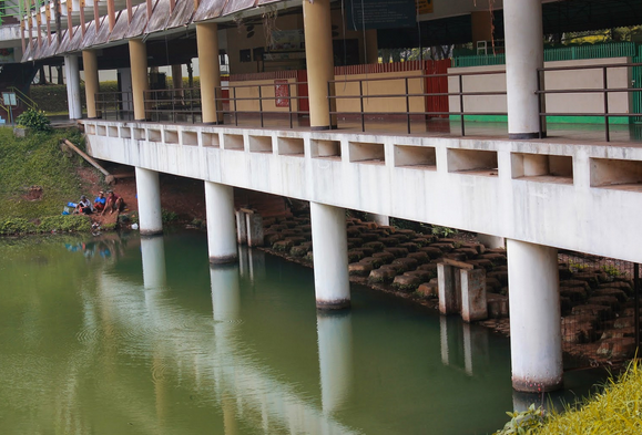 5 Kampus Di Indonesia Yang Memiliki Danau Cantik, Mahasiswa Wajib Tahu ...