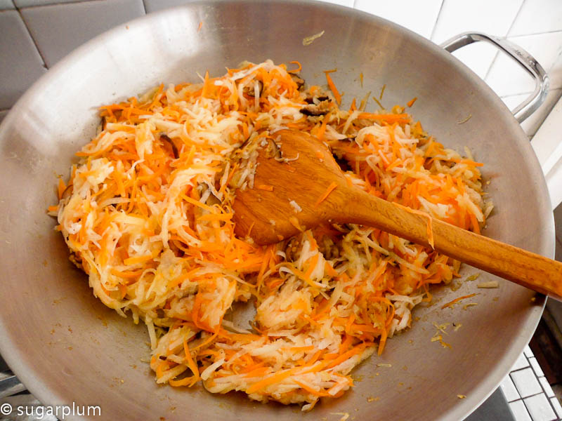 Sugar & Spice & everything nice: Fried yam bean - bangkuang char