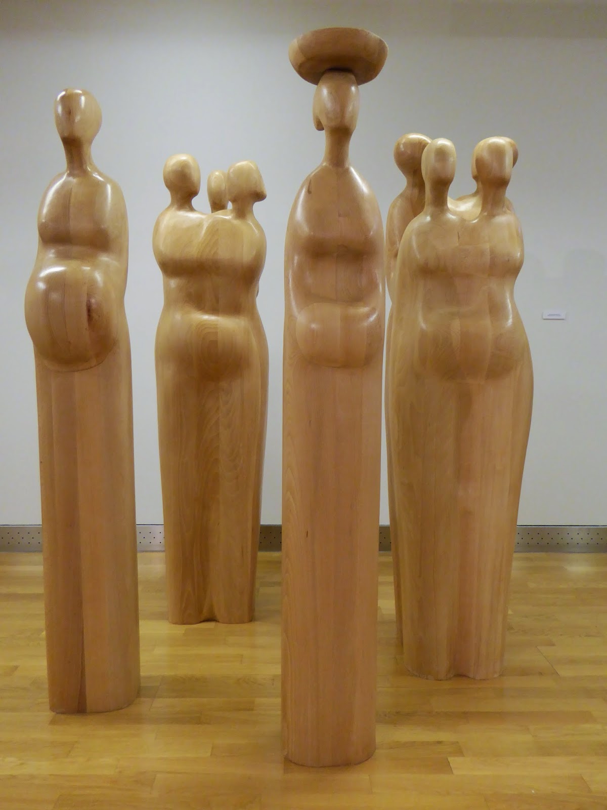 miracomosuena: Espacio y tiempo en la escultura de Félix Reyes