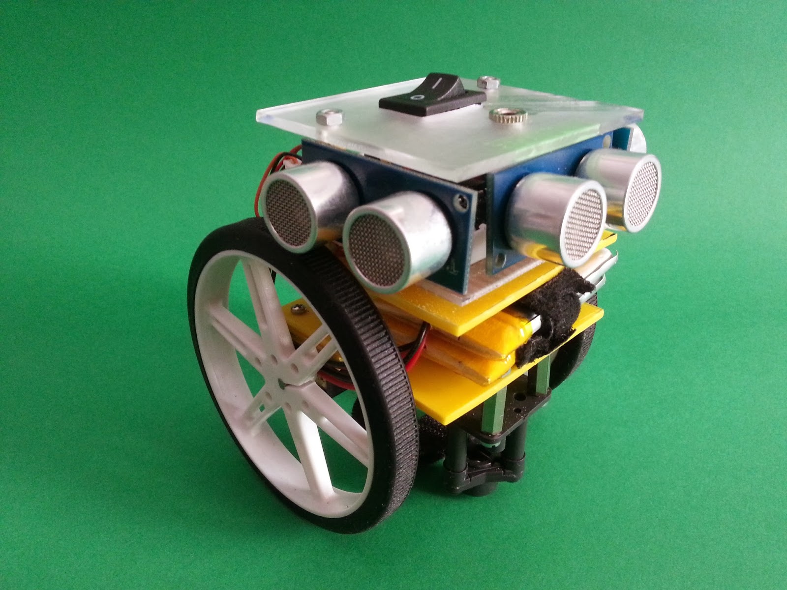 JCO-Robotics: El robot de laberinto Minotaubot