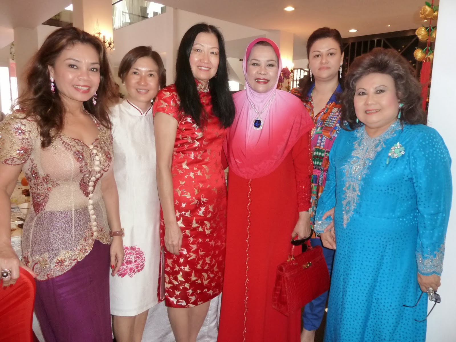 Kee Hua Chee Live!: PART 3; THE QUEEN OF MALAYSIA ATTENDED CHINESE NEW ...