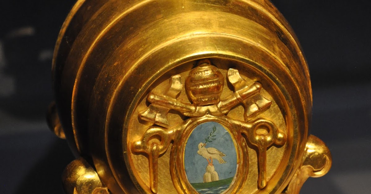 Orbis Catholicus Secundus: Papal Barrel from Reign of Venerable Pius XII