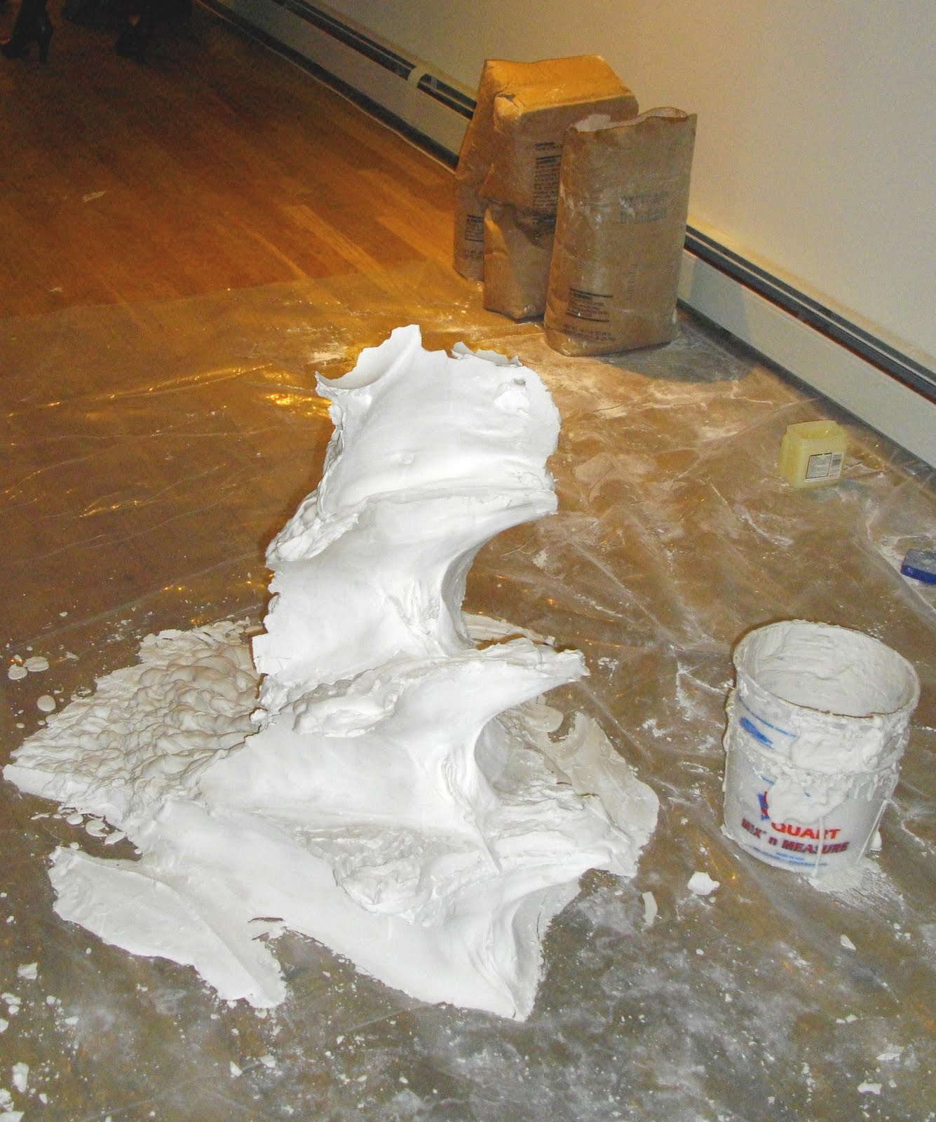 Idiosyncratic Fashionistas: Balloon-acy on the Bowery