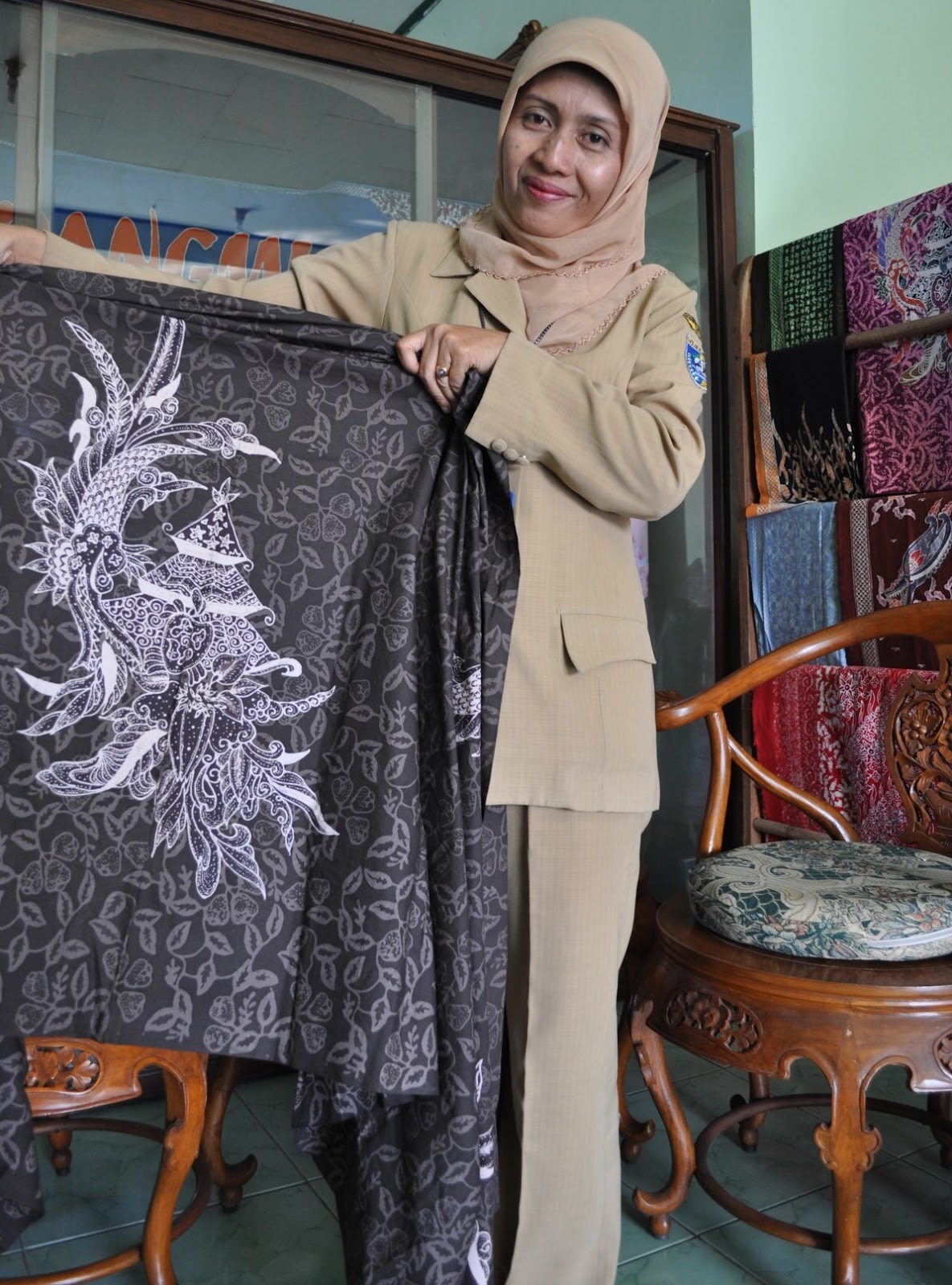 Dwi Marfiana Ciptakan Batik Khas Demak - HARIAN SEMARANG