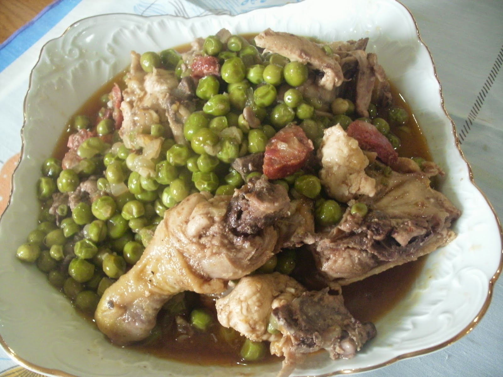 fada do lar: Frango com ervilhas à portuguesa