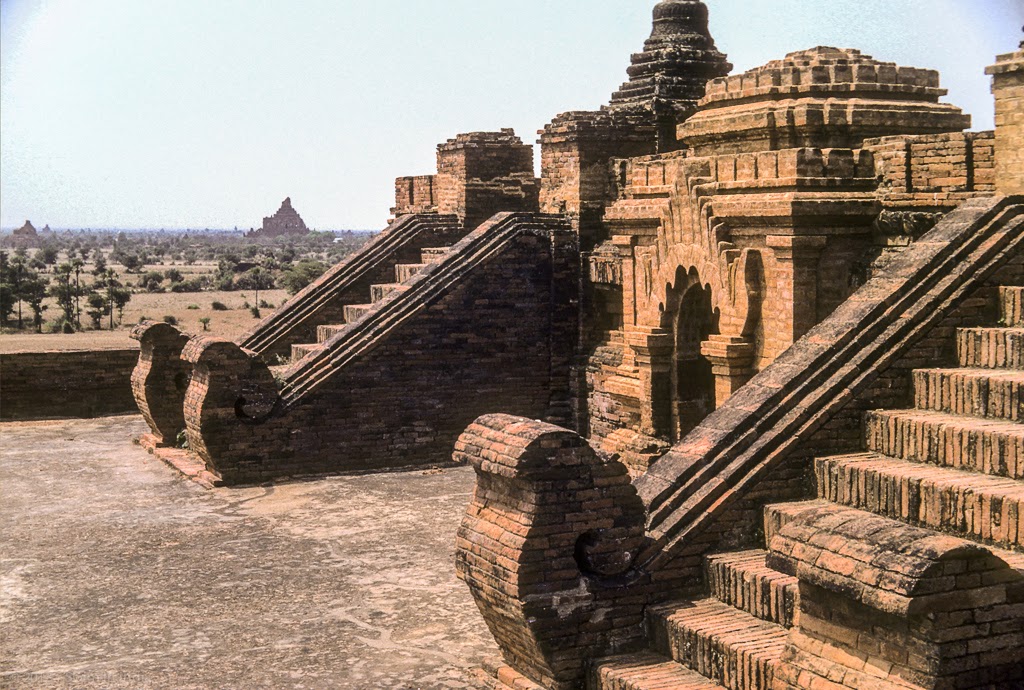 Swim In India, un voyage en Inde: J211 - Pagan, la plaine aux 3000 temples