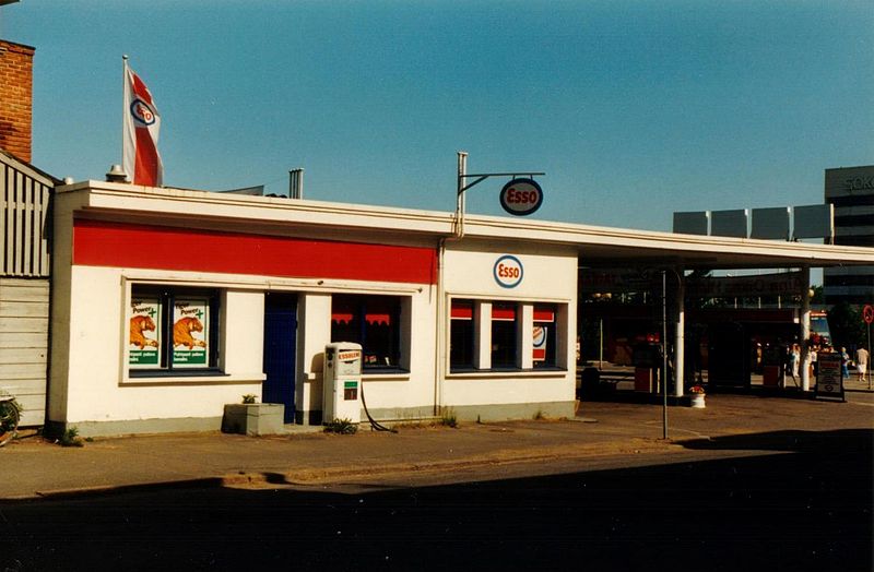 Vanhoja mainoksia: ESSO 1960