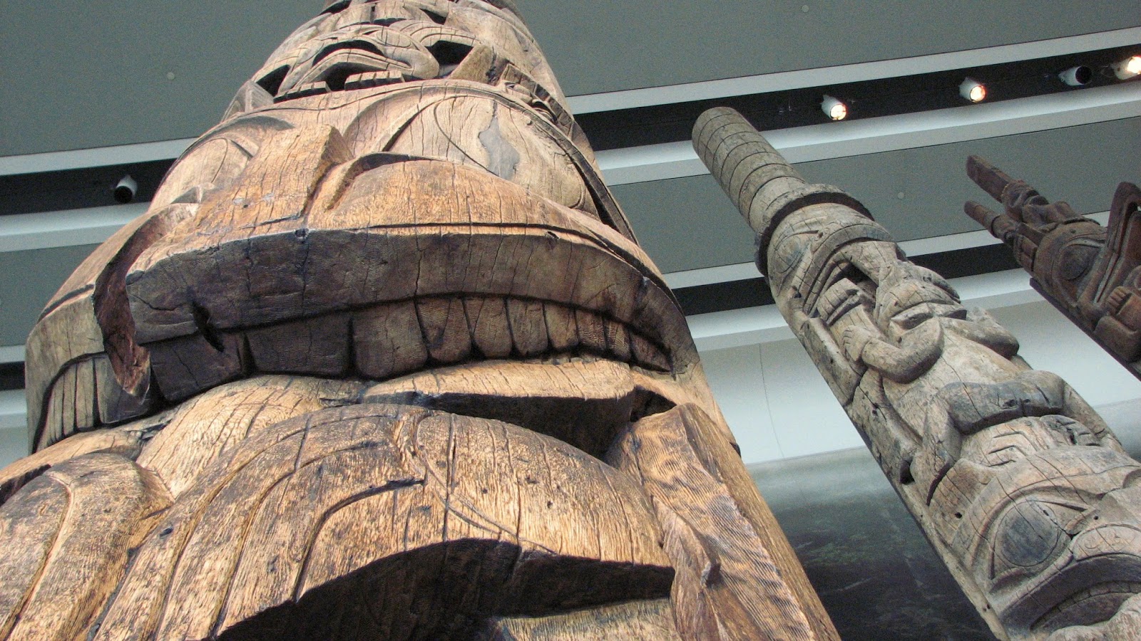 Zigzag de photos: Les totems