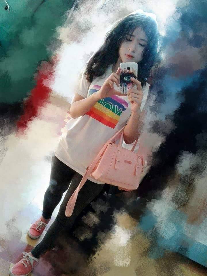 Josie Nguyễn Hân - A girl should be like a butterfly,pretty to see but ...