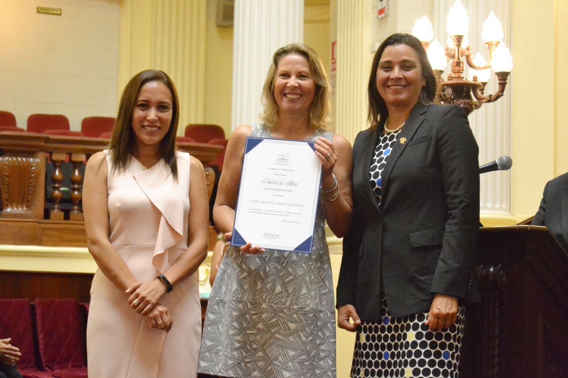 Tenis al Máximo: CONGRESISTA PALOMA NOCEDA RECONOCIÓ LA DESTACADA ...