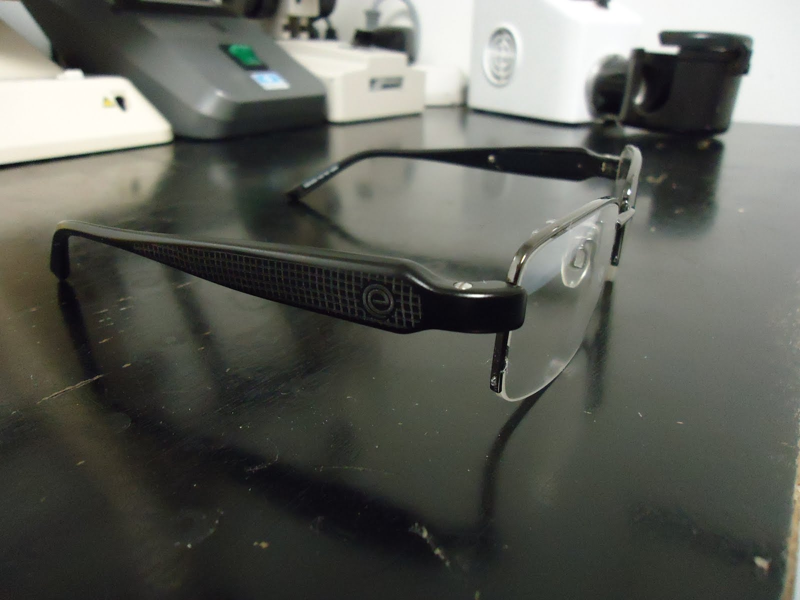 Golden Vision Optometry: PixelOptics Liquid Crystal Glasses Make ...
